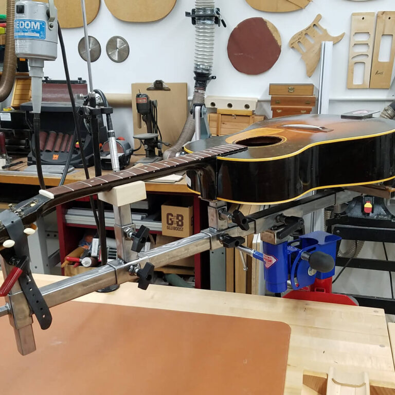 Proper's Guitar Workstation - Total Vise
