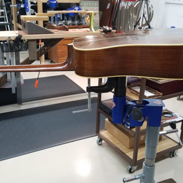 Proper's Guitar Workstation - Total Vise