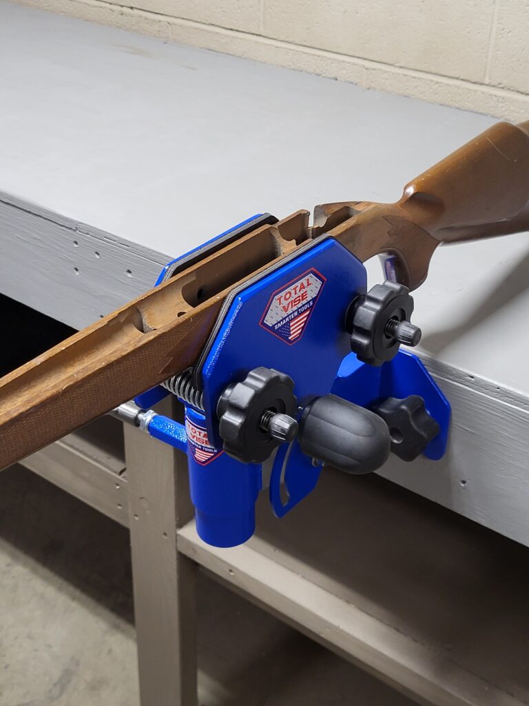 Crossover Docking Station - Total Vise