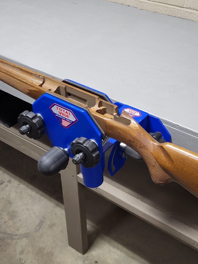 Crossover Docking Station - Total Vise