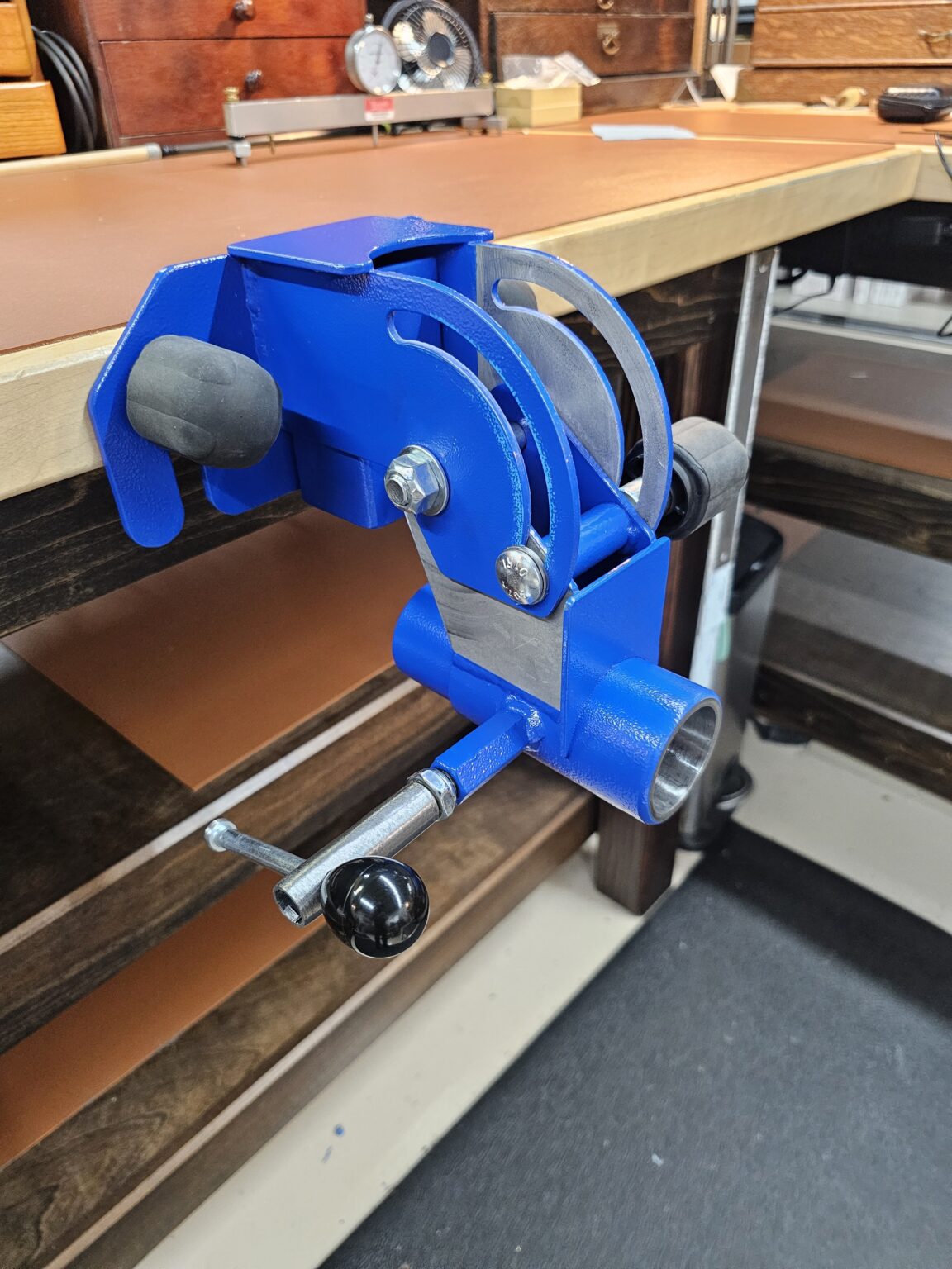 Crossover Docking Station - Total Vise